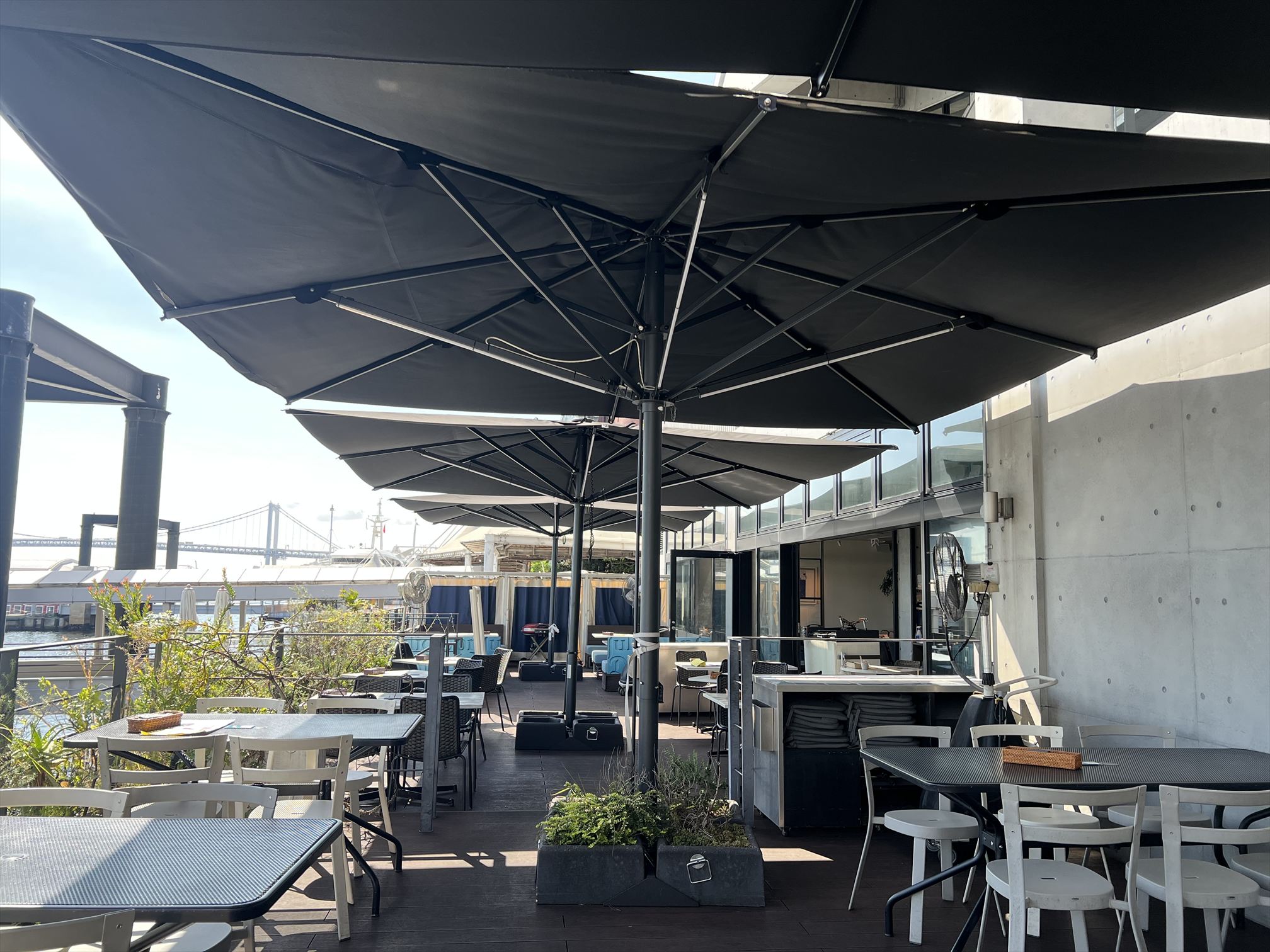 CASE STUDY｜solsol｜屋外・施設向けパラソル & 屋外家具【公式HP】